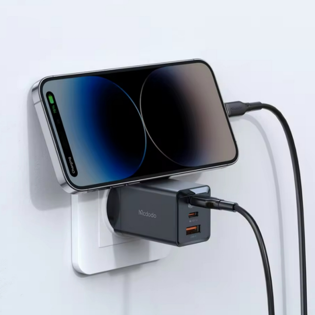 3-in-1 67W 2C+1A Port GaN 5 Travel Charging Kit Mini Pro Fast Charger ...